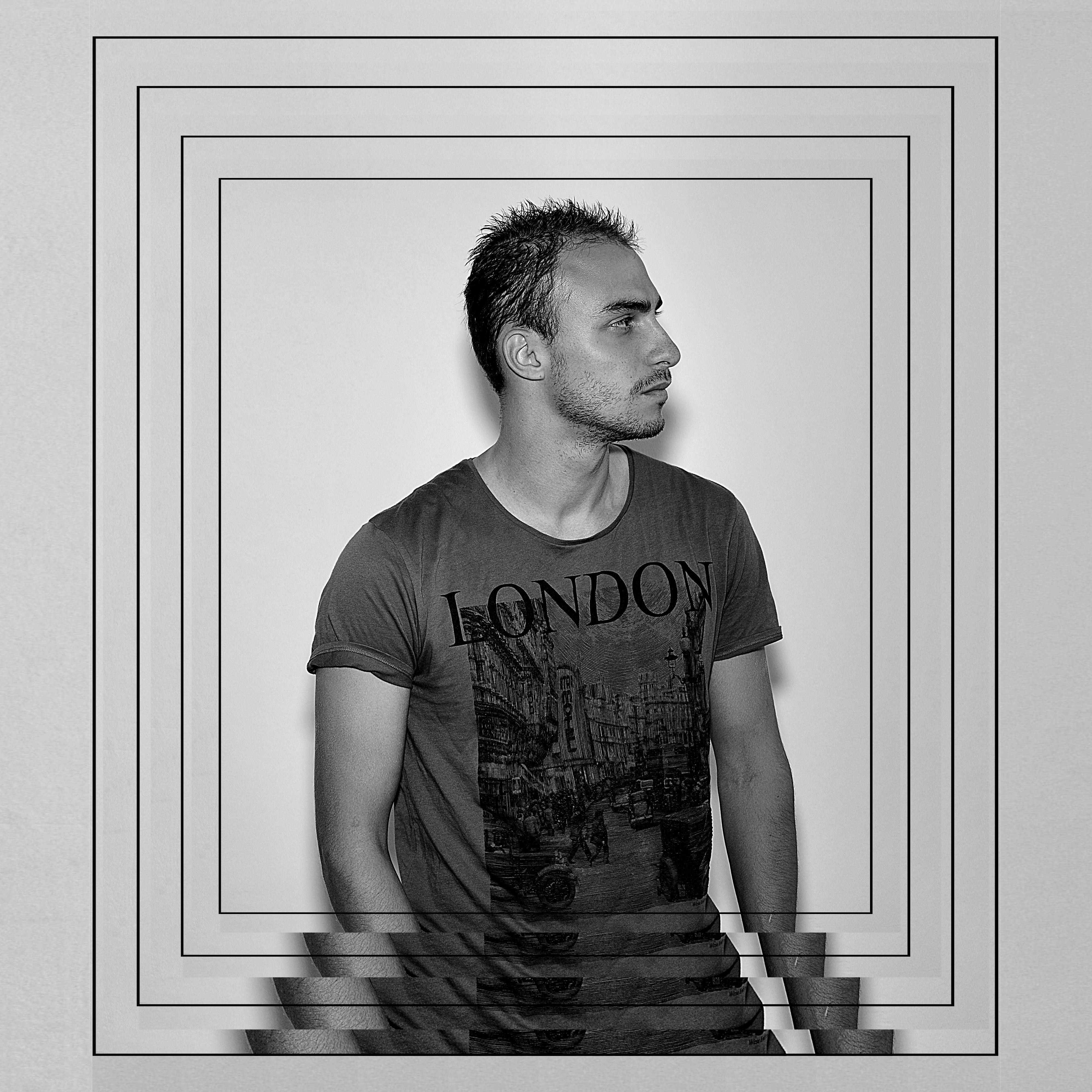 Chris Simple - Free music on ToneDen