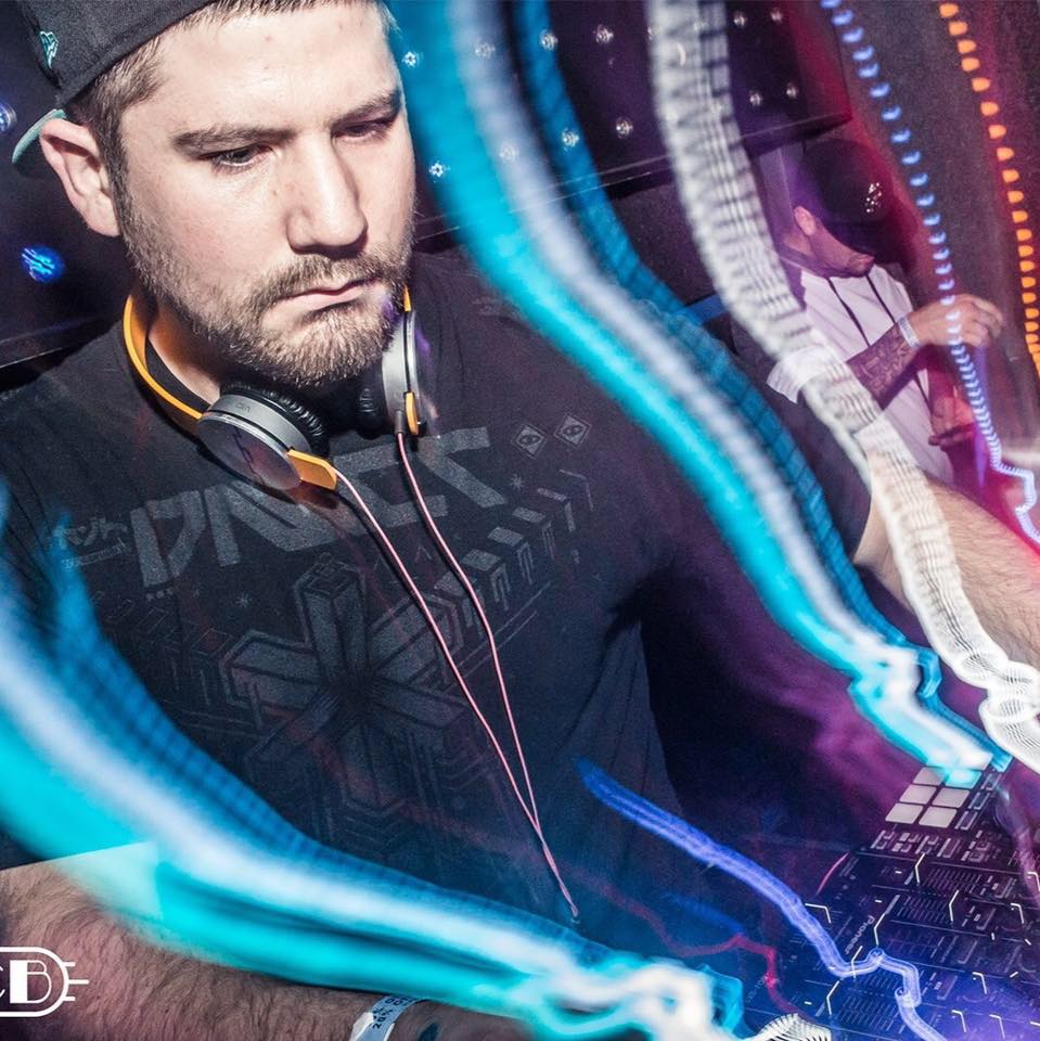 TRILLY - Free music on ToneDen