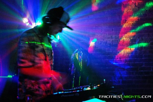 Vibe Emissions - Free music on ToneDen