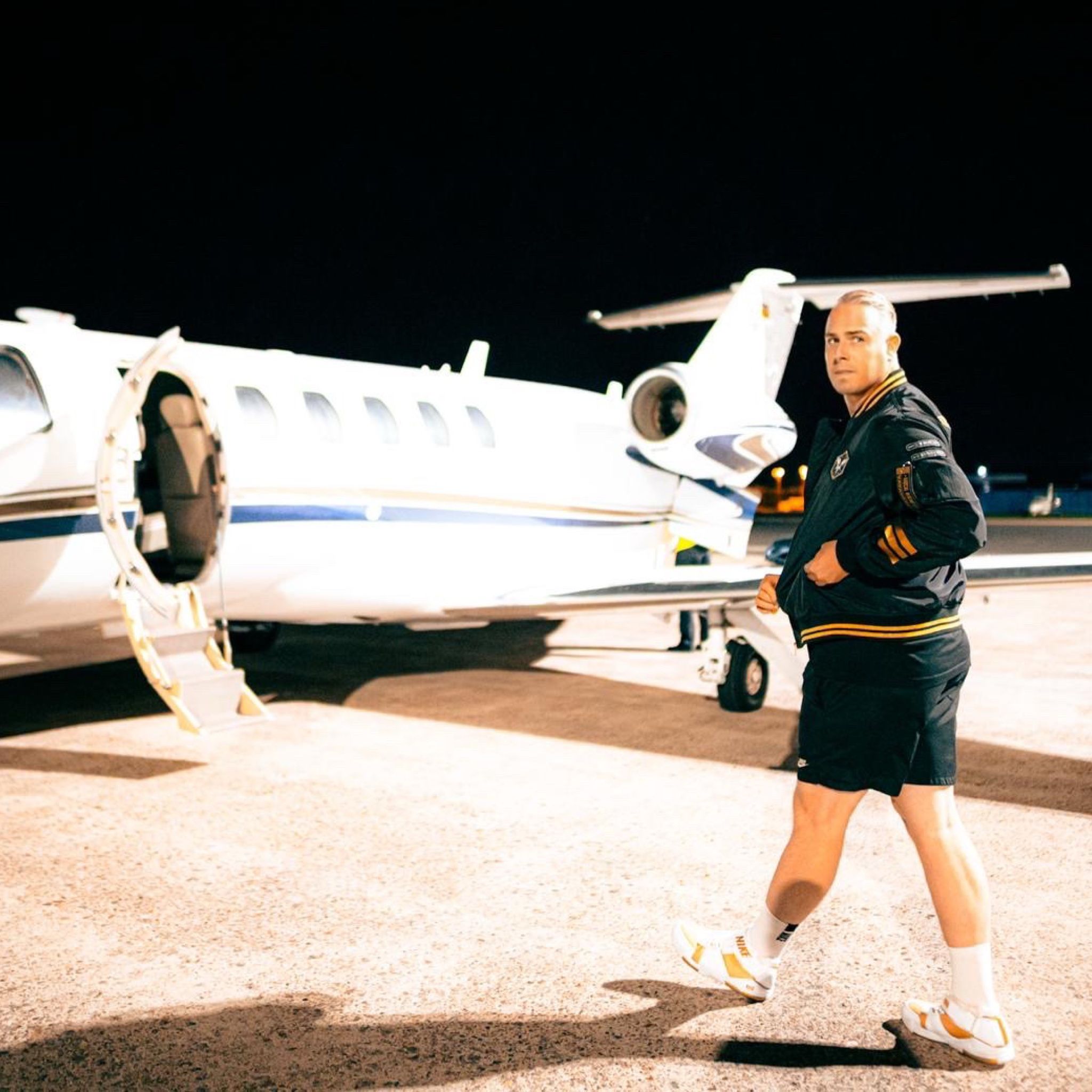 JOIN ME ON MY PRIVATE JET 🛩️ - Enter to win on ToneDen