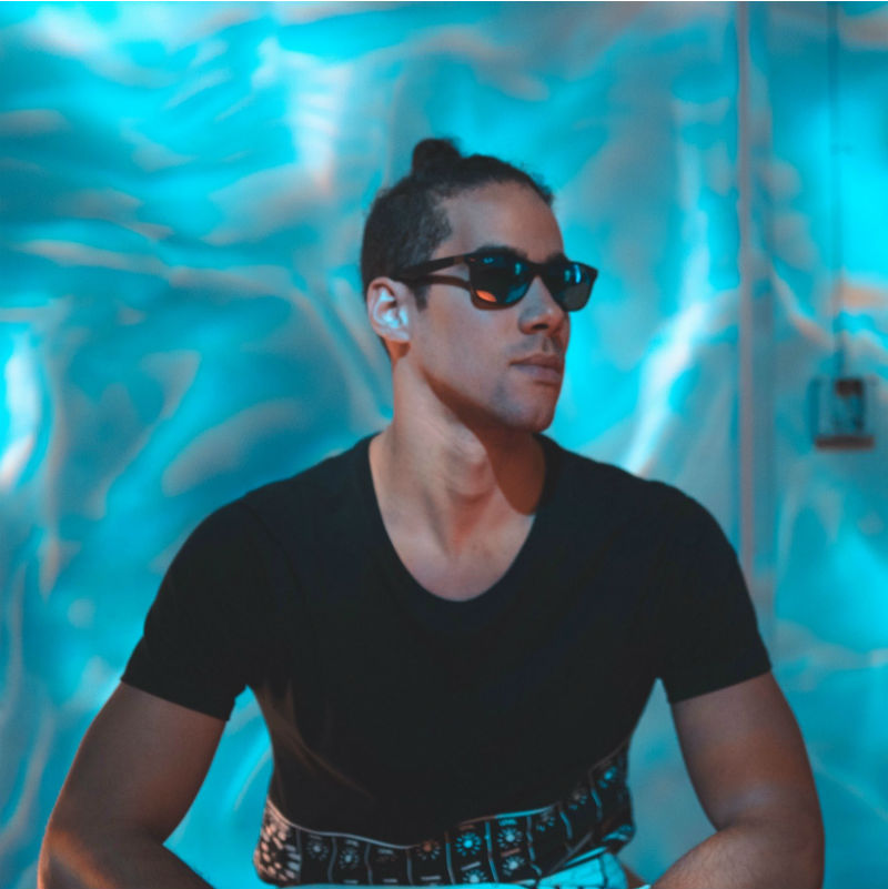 Jay Bird - Free music on ToneDen