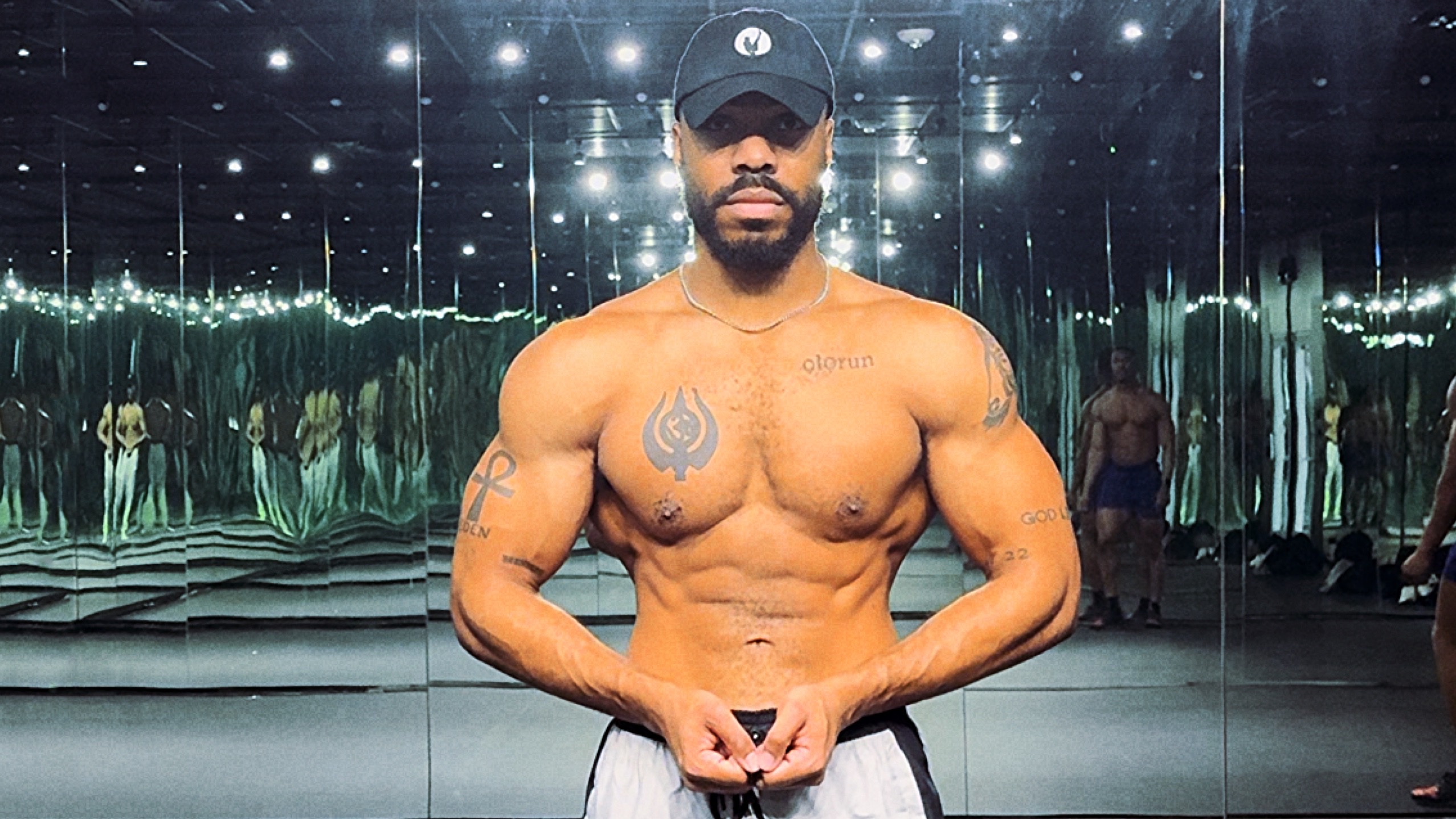 Free Calisthenics E-Book by https://www.instagram.com/tariqotuemhobe ...