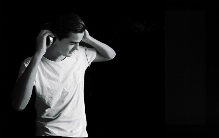 Poor Thomas - Free music on ToneDen